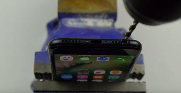 DIY KopfhÃ¶rer-Buchse fÃ¼r das iPhone 7 › Weblogit